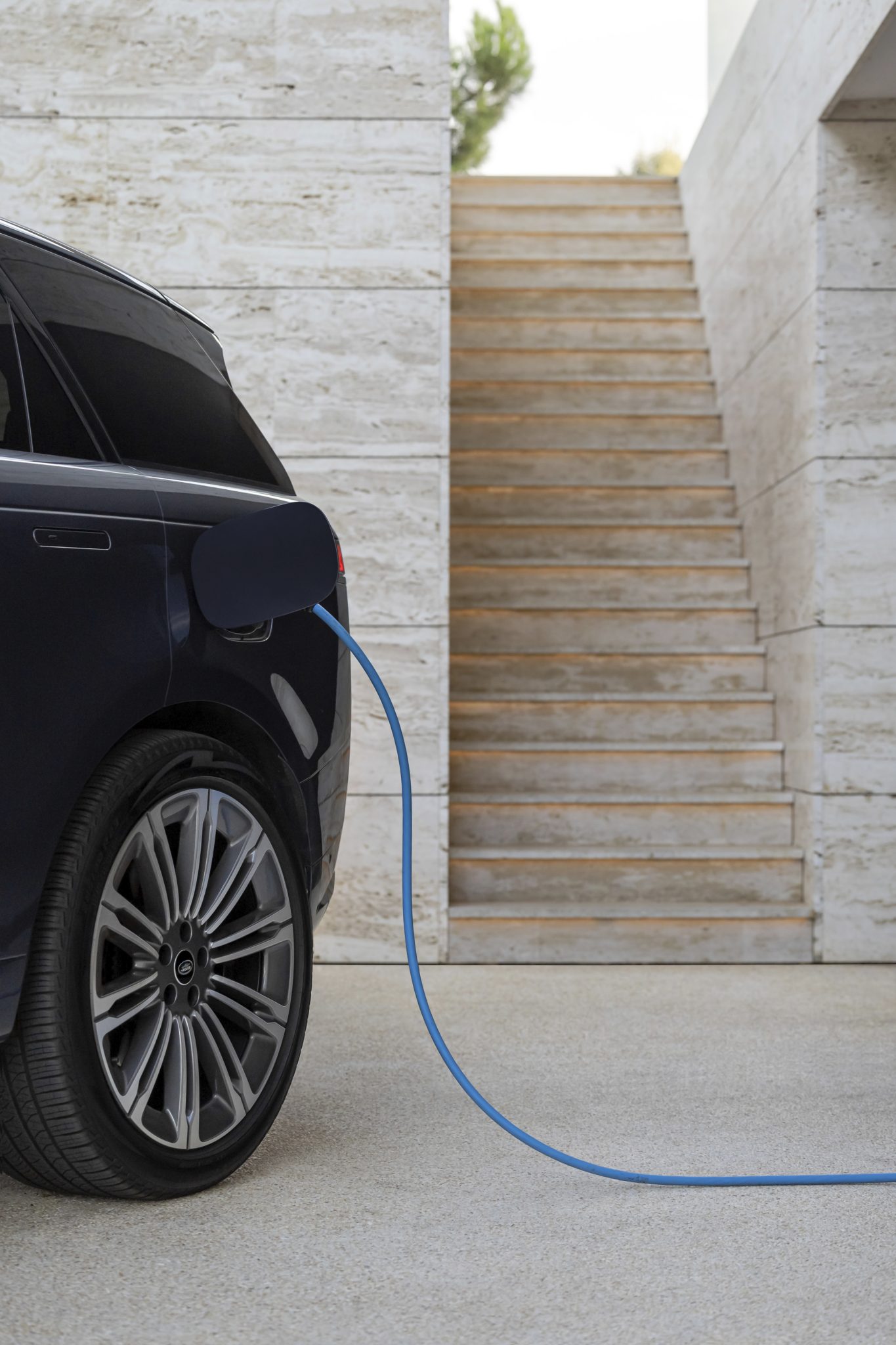 Range Rover Evoque & Sport – Plug into luxury — Tusker